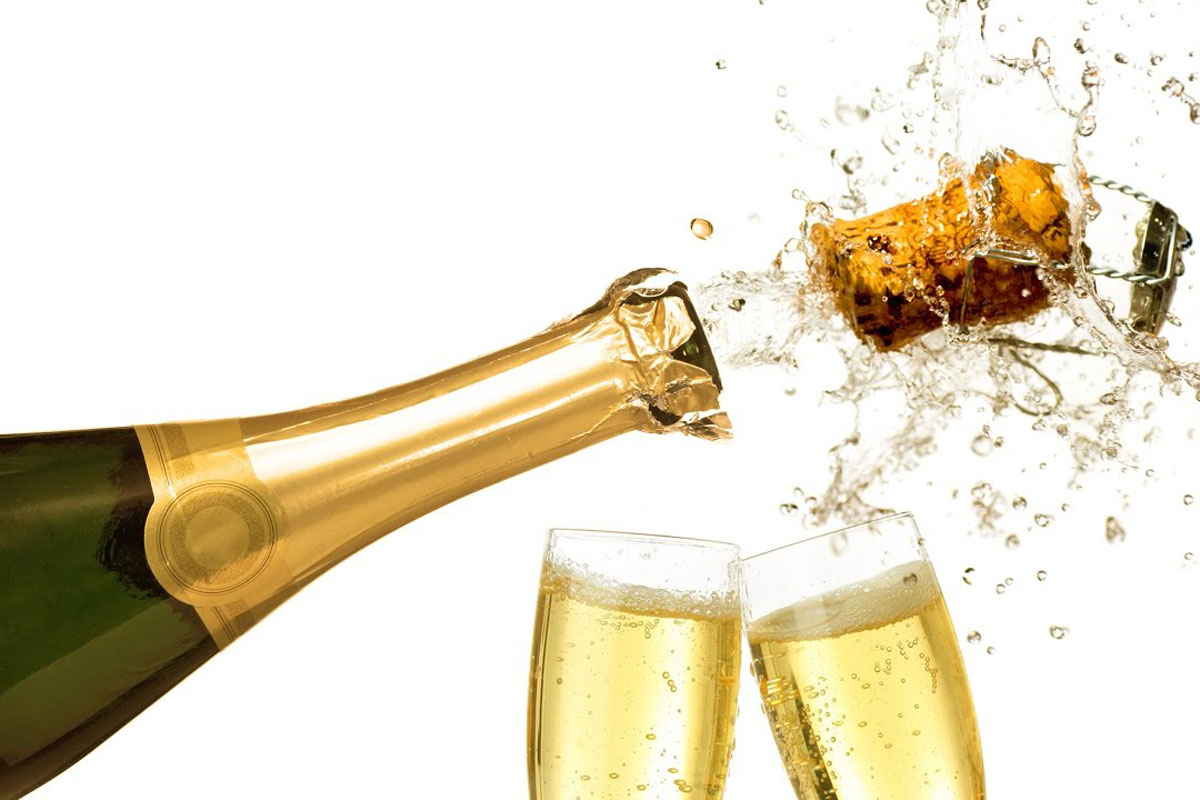 Cómo abrir y mantener una botella de cava - Vino, Carretera y Manta